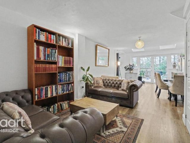 5 bedroom townhouse to rent