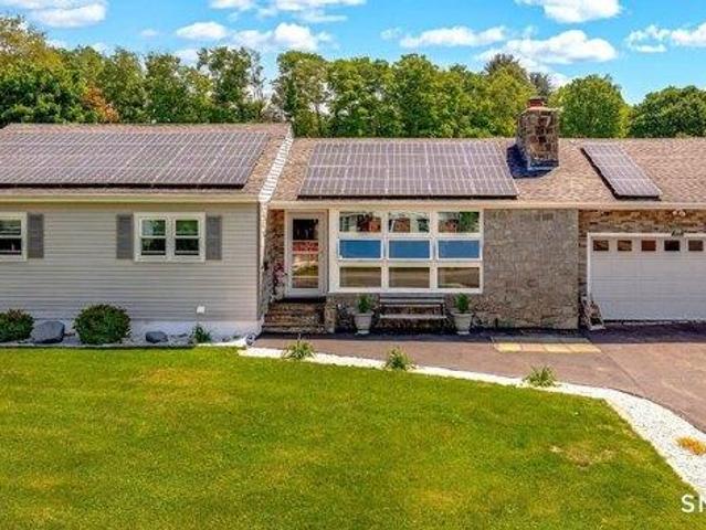 5 bedroom, Torrington CT 06790 104264991