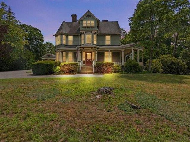 5 bedroom, Taunton MA 02780 105122639