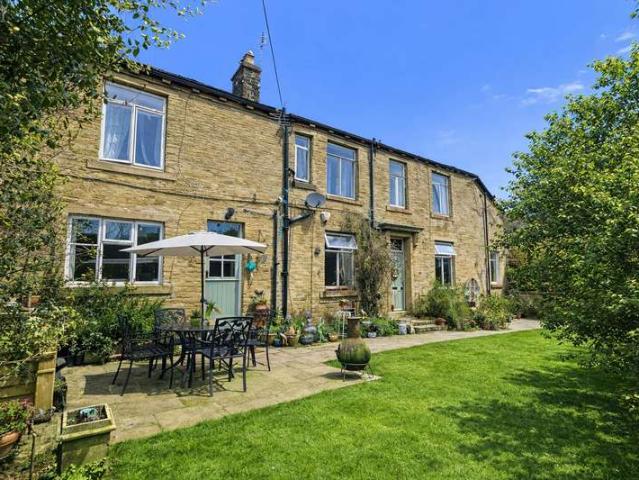 5 Bedroom Terraced House