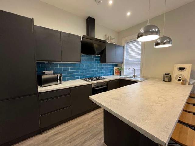 5 Bedroom Terraced House