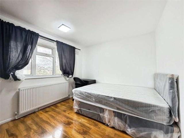 5 Bedroom Terraced House