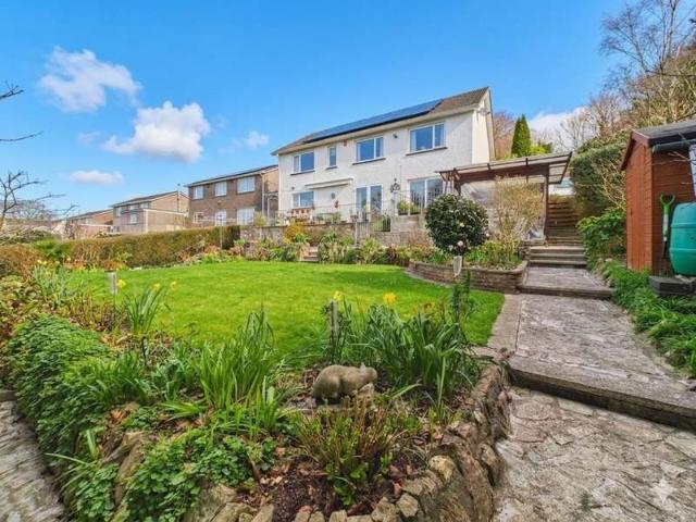 5 Bedroom Terraced House