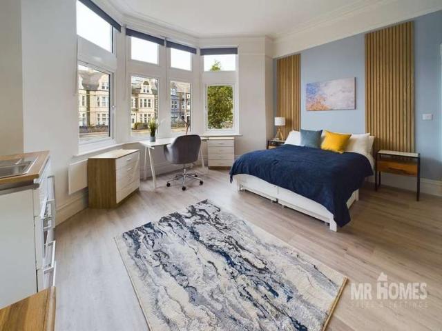 5 Bedroom Terraced House