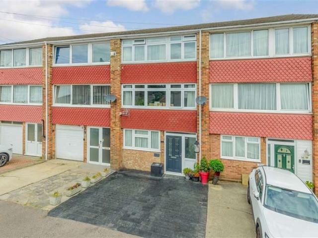 5 Bedroom Terraced House