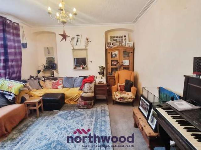 5 Bedroom Terraced House