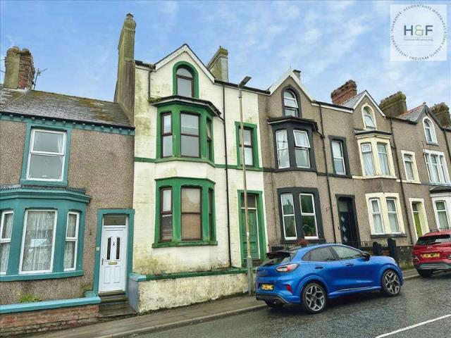 5 Bedroom Terraced House