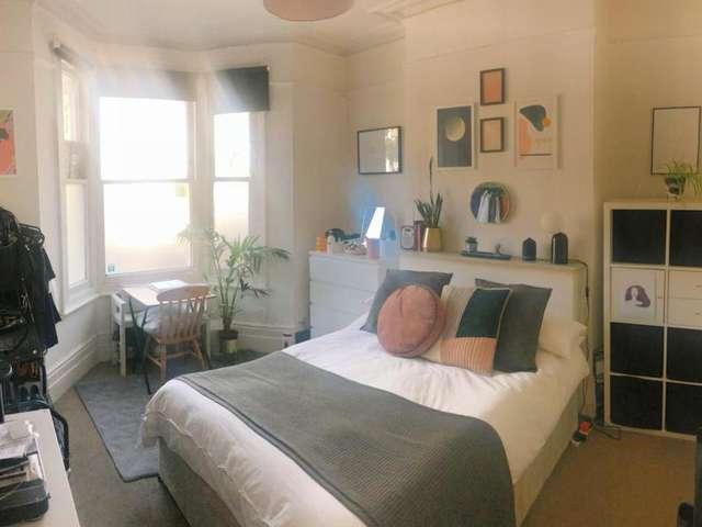 5 Bedroom Terraced House