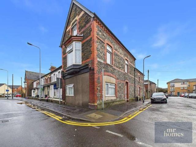 5 Bedroom Terraced House