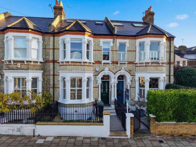 1 Bedroom Apartment Flat