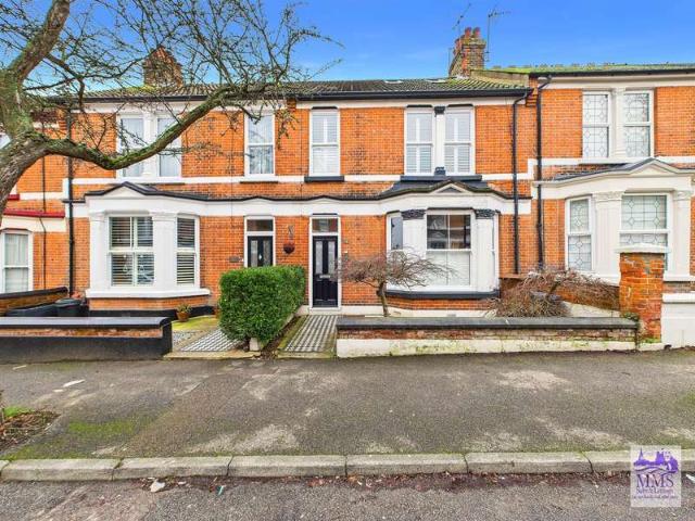 5 Bedroom Terraced House
