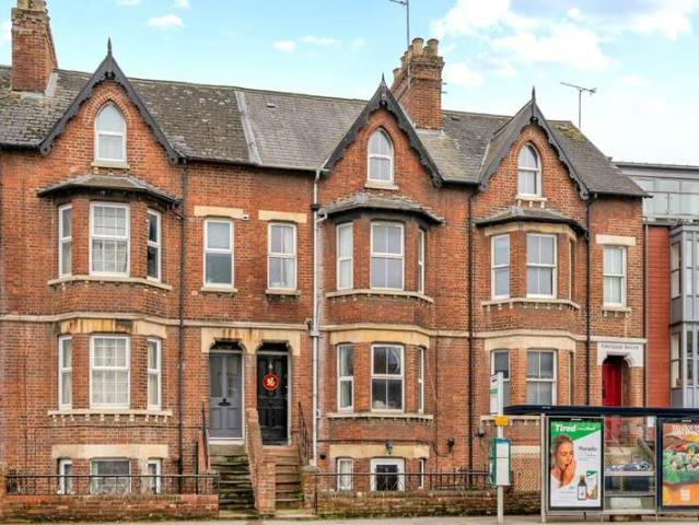 5 Bedroom Terraced House