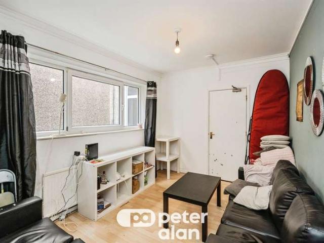 5 Bedroom Terraced House