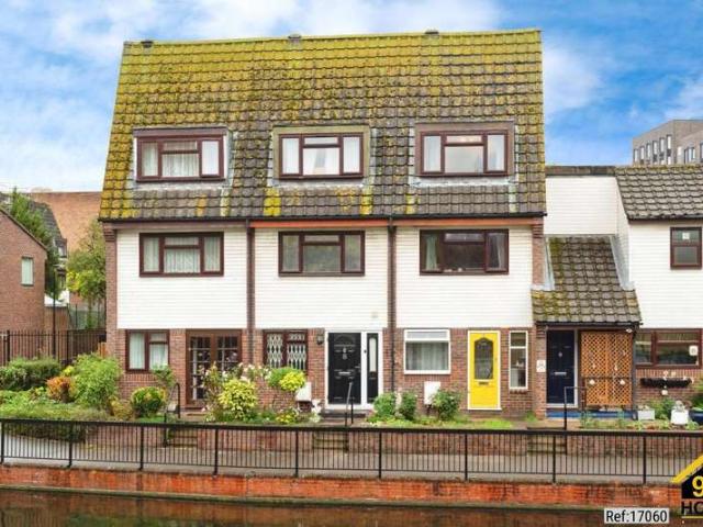 5 Bedroom Terraced House