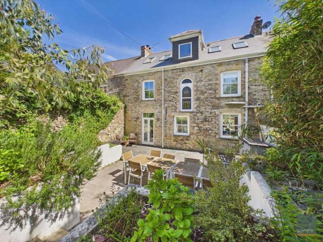 5 Bedroom Terraced House