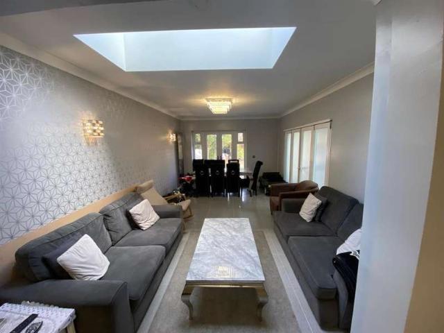5 Bedroom Terraced House