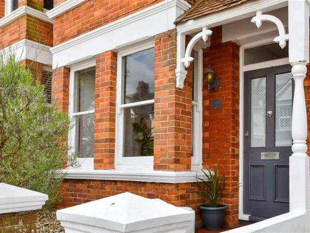 4 Bedroom Terraced House