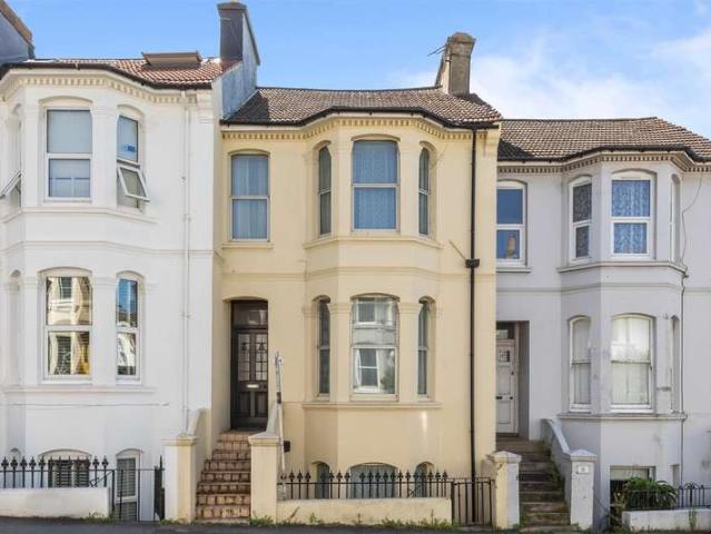 5 Bedroom Terraced House
