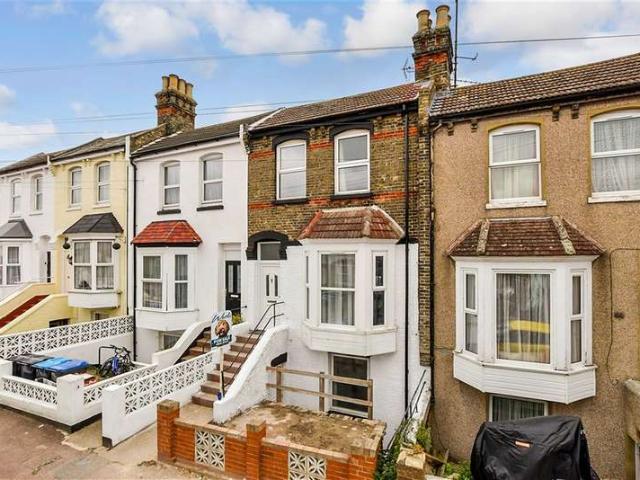 5 Bedroom Terraced House