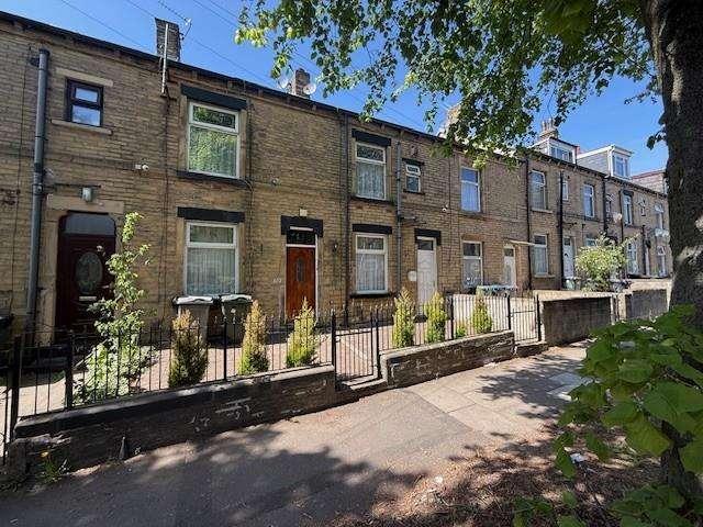 5 Bedroom Terraced House