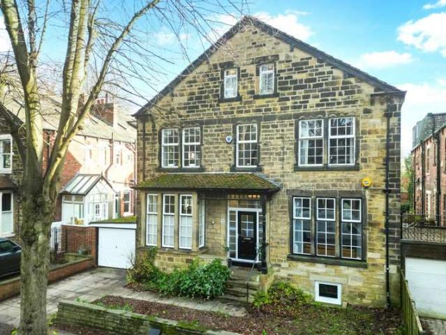 5 Bedroom Terraced House