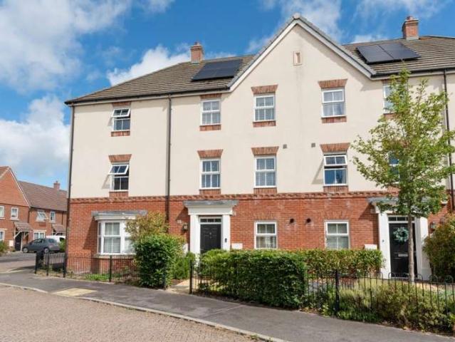 5 Bedroom Terraced House