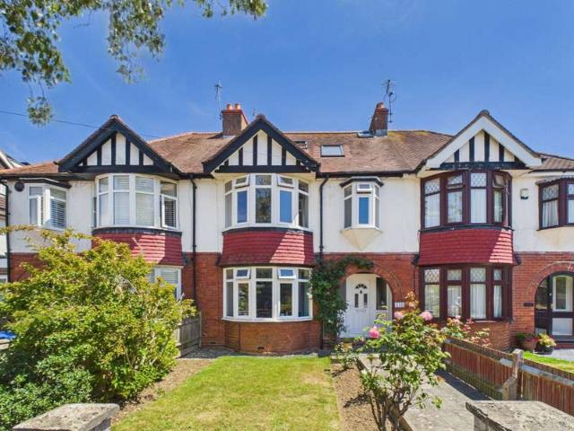 5 Bedroom Terraced House