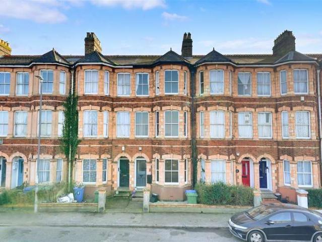 5 Bedroom Terraced House