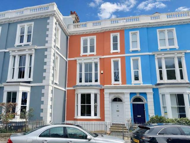 5 Bedroom Terraced House