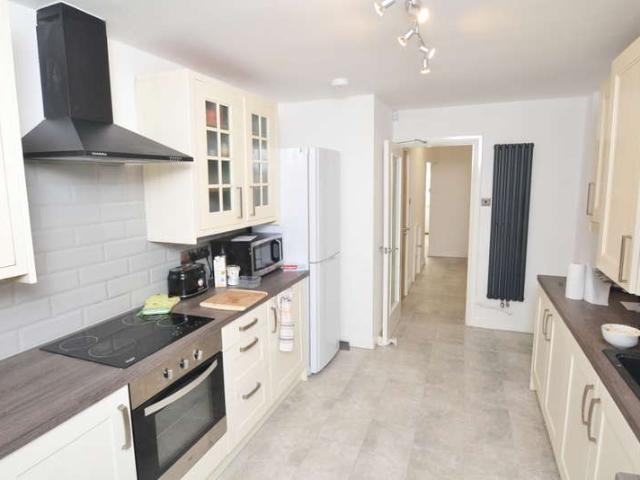 5 Bedroom Terraced House