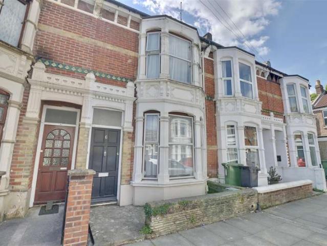 5 Bedroom Terraced House