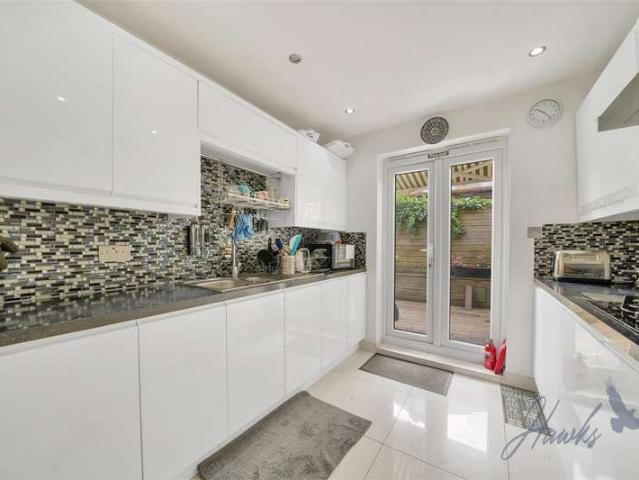 5 Bedroom Terraced House