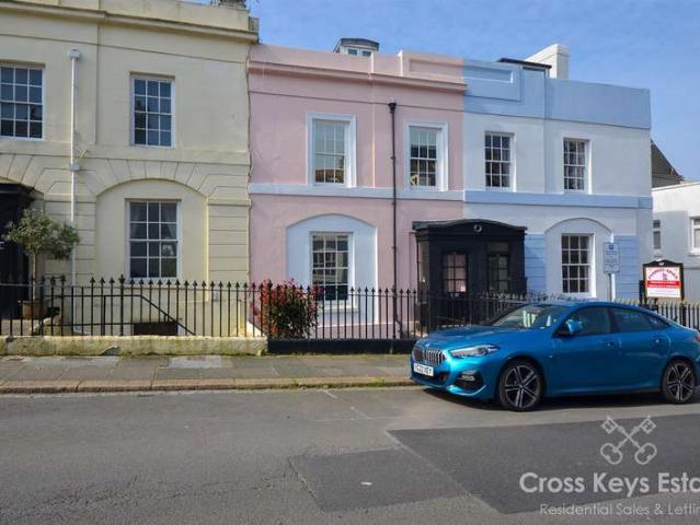 5 Bedroom Terraced House