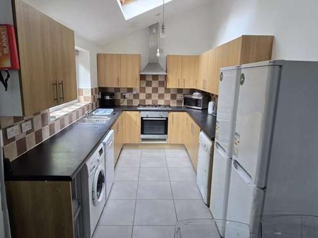 5 Bedroom Terraced House