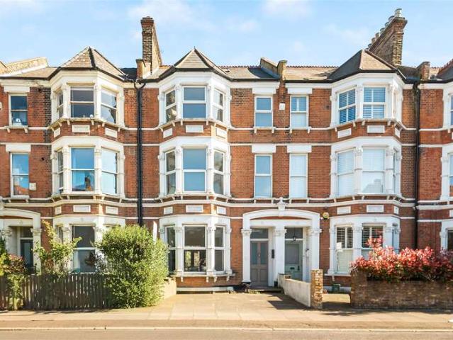 5 Bedroom Terraced House