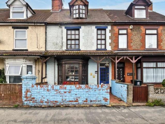 5 Bedroom Terraced House