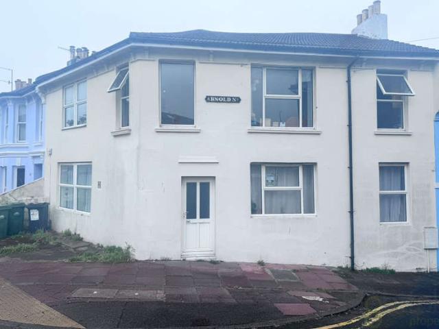 5 Bedroom Terraced House