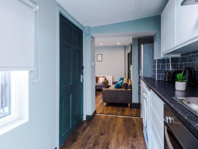5 bedroom terraced house for rent in 17 Norwood Place, Leeds, LS6