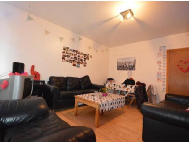 5 bedroom terraced house for rent in 17 Walmsley Road, Leeds, West Yorkshire, LS6
