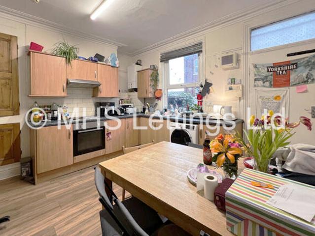 5 bedroom terraced house for rent in 24 Ashville Terrace, Leeds, LS6 1LZ, LS6
