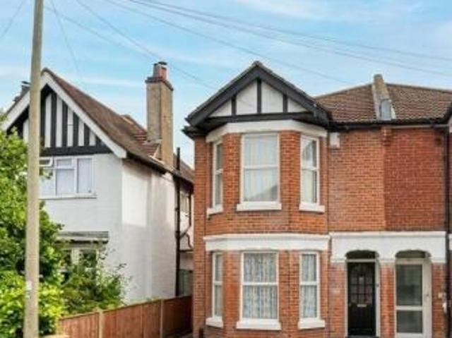 5 bedroom terraced house for rent in Morris Road, SO15