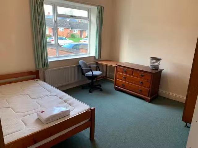 5 bedroom terraced house for rent in 39 Tachbrook Road, Leamin.
