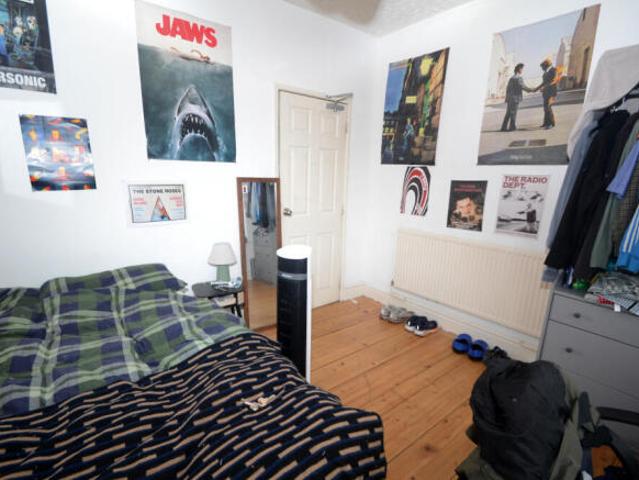 5 bedroom terraced house for rent in 5 bed Edgeworth Drive, Fallowfield, Manchester, M14