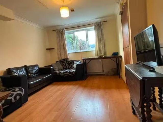 5 bedroom terraced house for rent in 5 Bed Student Home 9 Re.