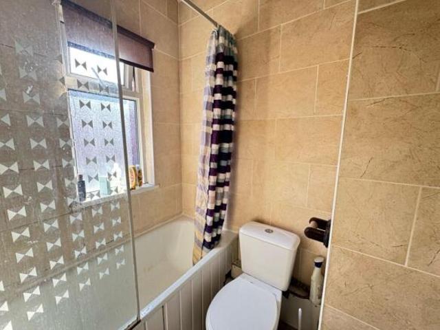 5 bedroom terraced house for rent in 9 Ashville Road, LS6