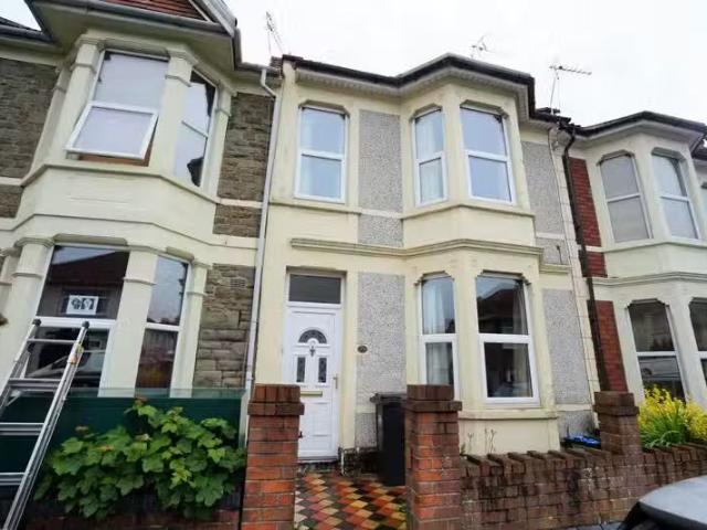 5 bedroom terraced house for rent in Cottrell Road, Eastville.