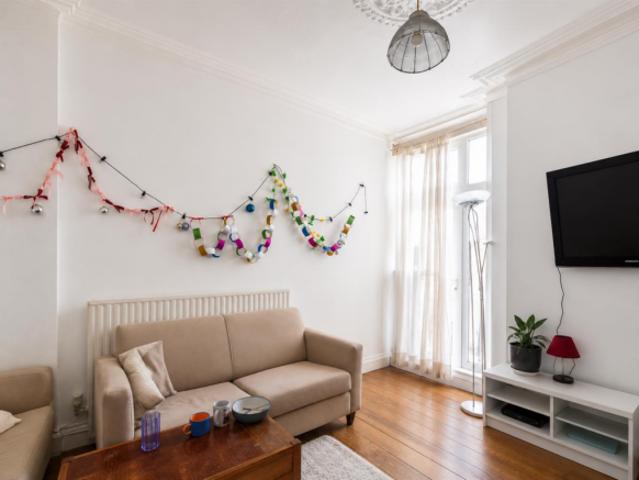 5 bedroom terraced house for rent in Cottrell Road, Roath, Cardiff, CF24