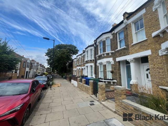 5 bedroom terraced house for rent in Coleman Road, Camberwell SE5