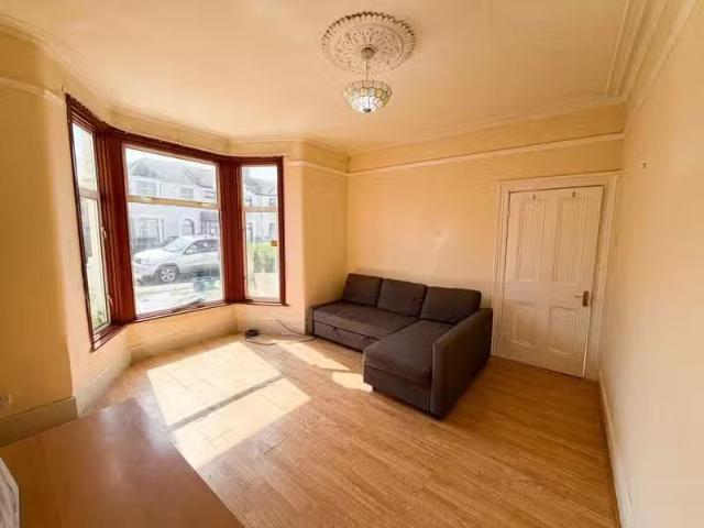 5 bedroom terraced house for rent in Cambridge Road, Ilford, IG3