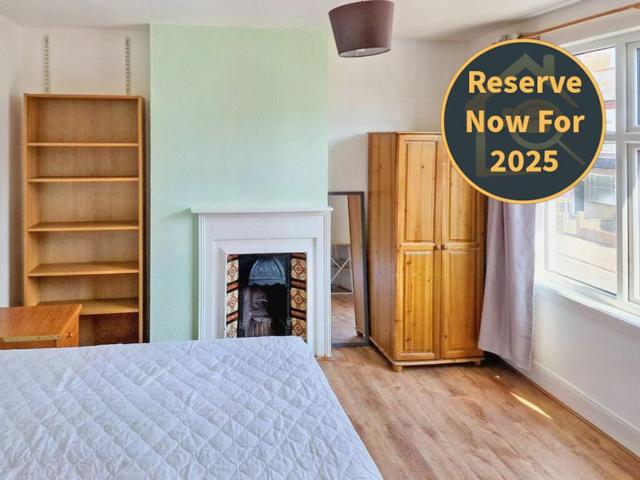 5 bedroom terraced house for rent in Clarendon Park Road, Leicester, LE2
